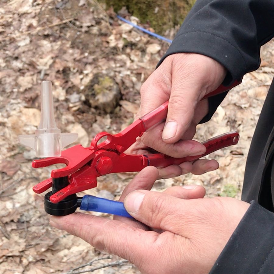 7 / 16" Spout Adaptors Extractor